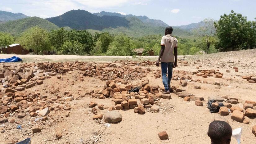 As climate change in Africa forces more people from their homes, a new ...