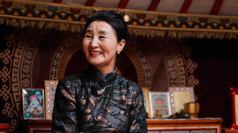 Mongolia: Helping herders survive the ‘Iron Dzud’ | IFRC